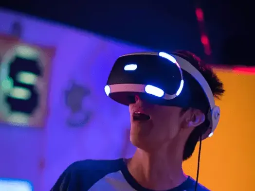 The Communic8 Platform - A New End-User Perspective - Communic8